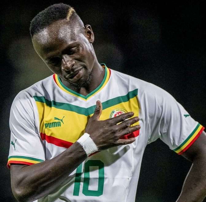 maneh – West Coast Radio